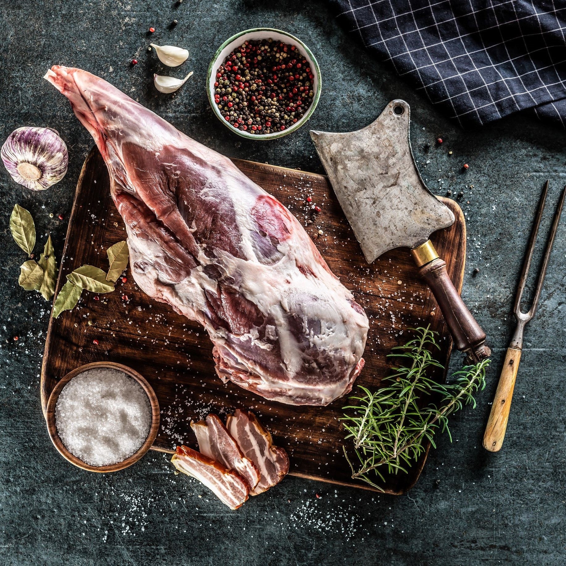 Lamb Leg Bone In – Castlescreen Farm